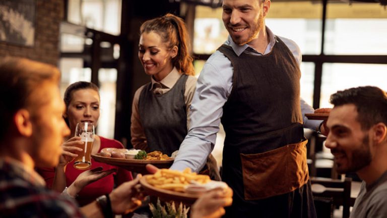 How to Increase Restaurant Sales: 8 Creative Ideas
